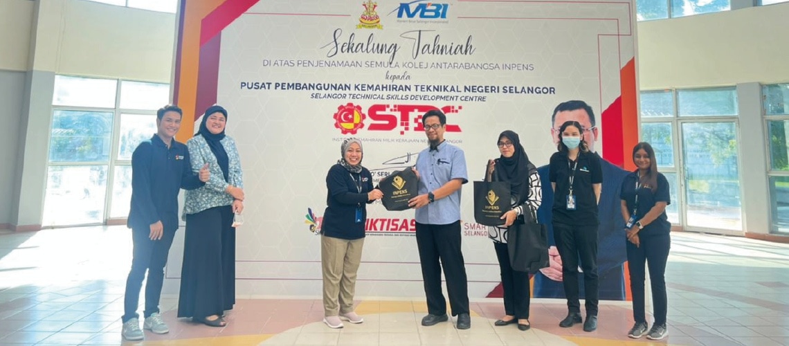 PROGRAM HALA TUJU KERJAYA DAN BENGKEL PENULISAN RESUME BERIMPAK BERSAMA ...